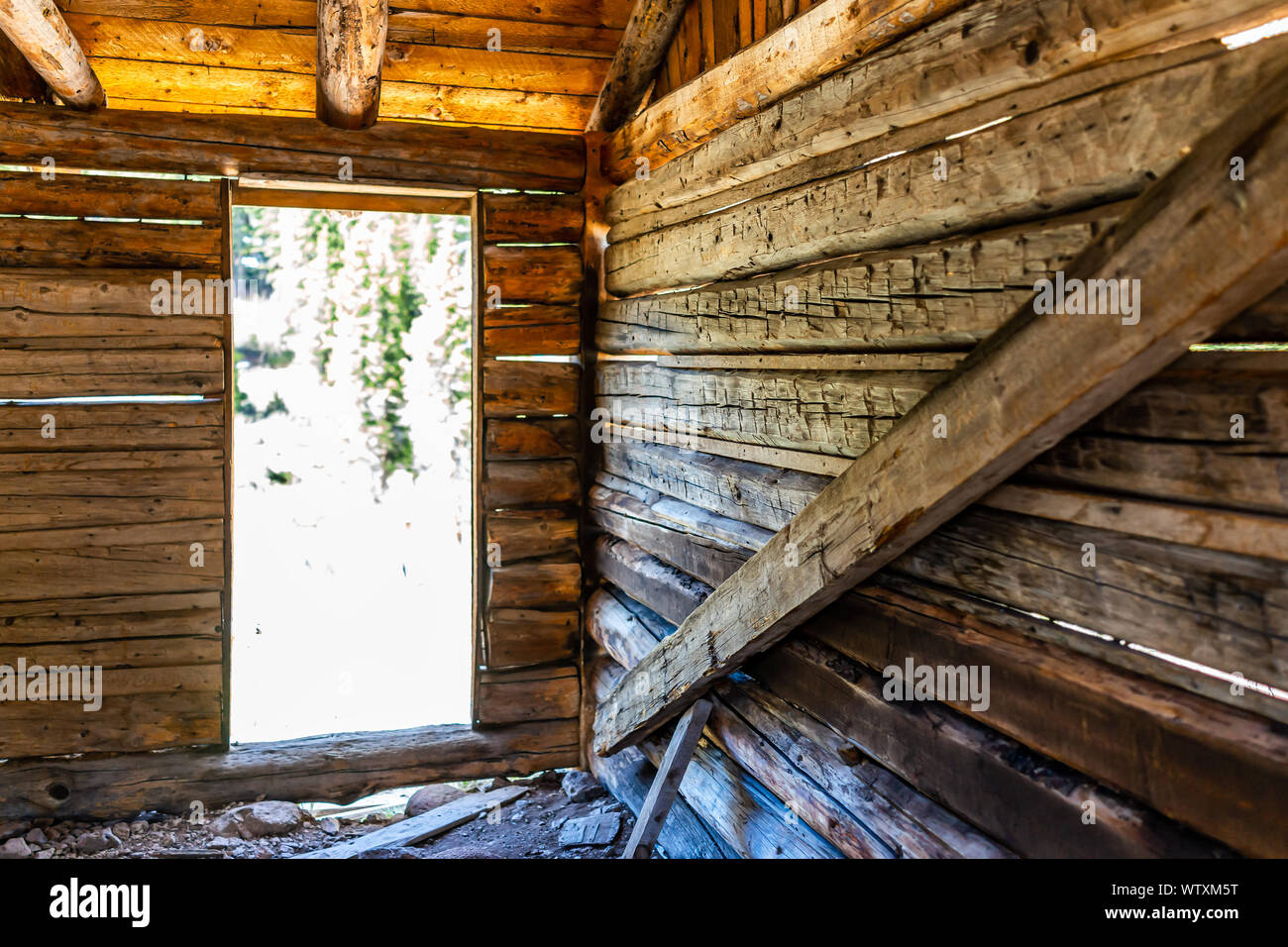 Mining cabin hi-res stock photography and images - Alamy