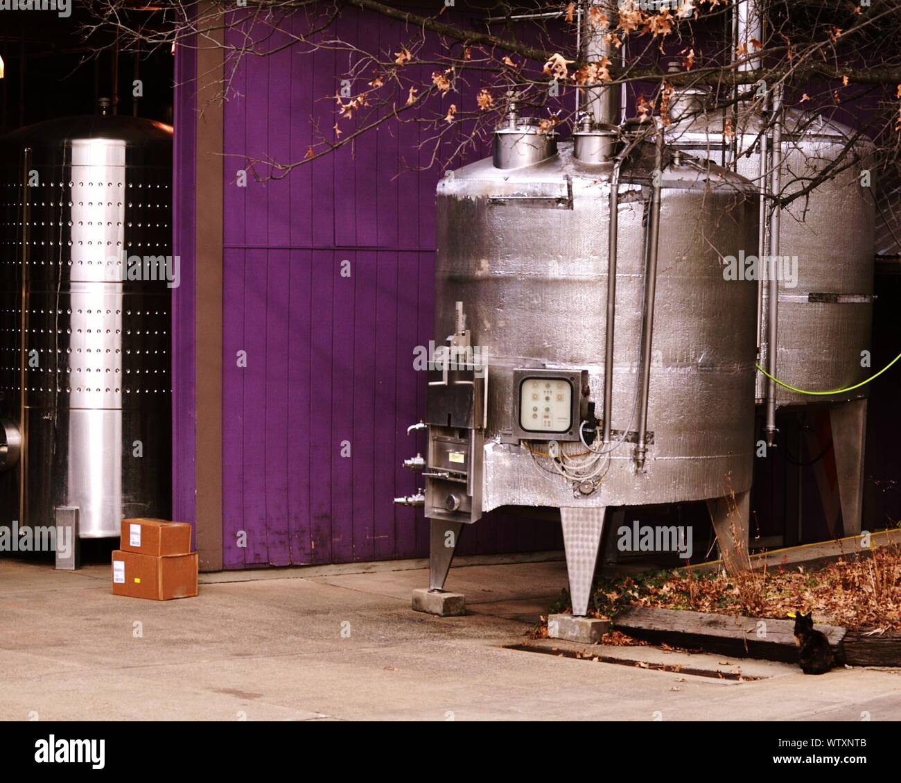 Tanks factory industrial hi-res stock photography and images - Alamy