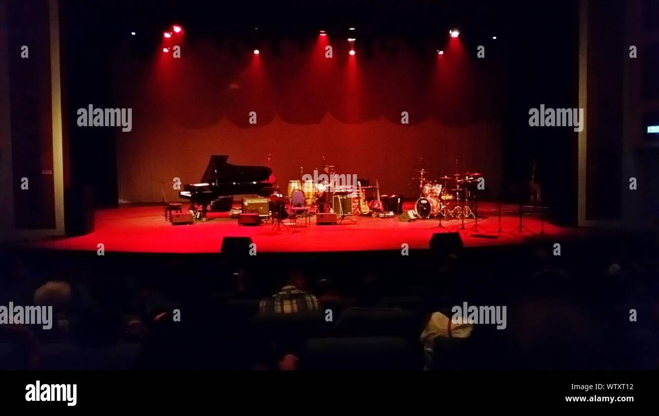 Stage instruments hi-res stock photography and images - Alamy