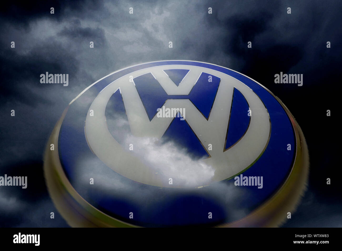 Topic image, symbol photo of VW Volkswagen exhaust scandal, exhaust ...