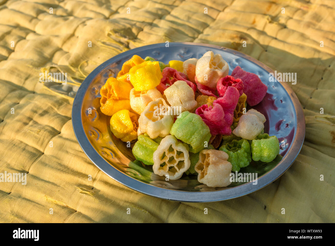 Breakfast in Thar Desert in Jaisalmer, Rajasthan Stock Photo - Alamy