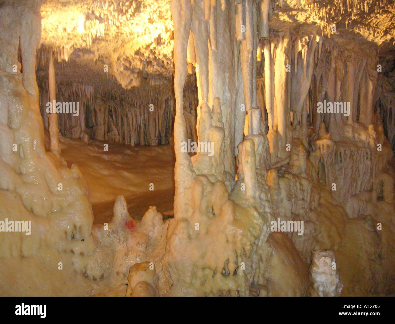 Stalactite formation hi-res stock photography and images - Alamy
