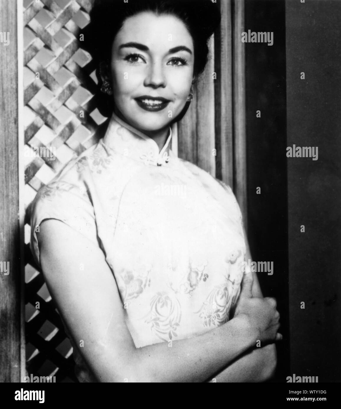 Jennifer jones portrait hi-res stock photography and images - Alamy