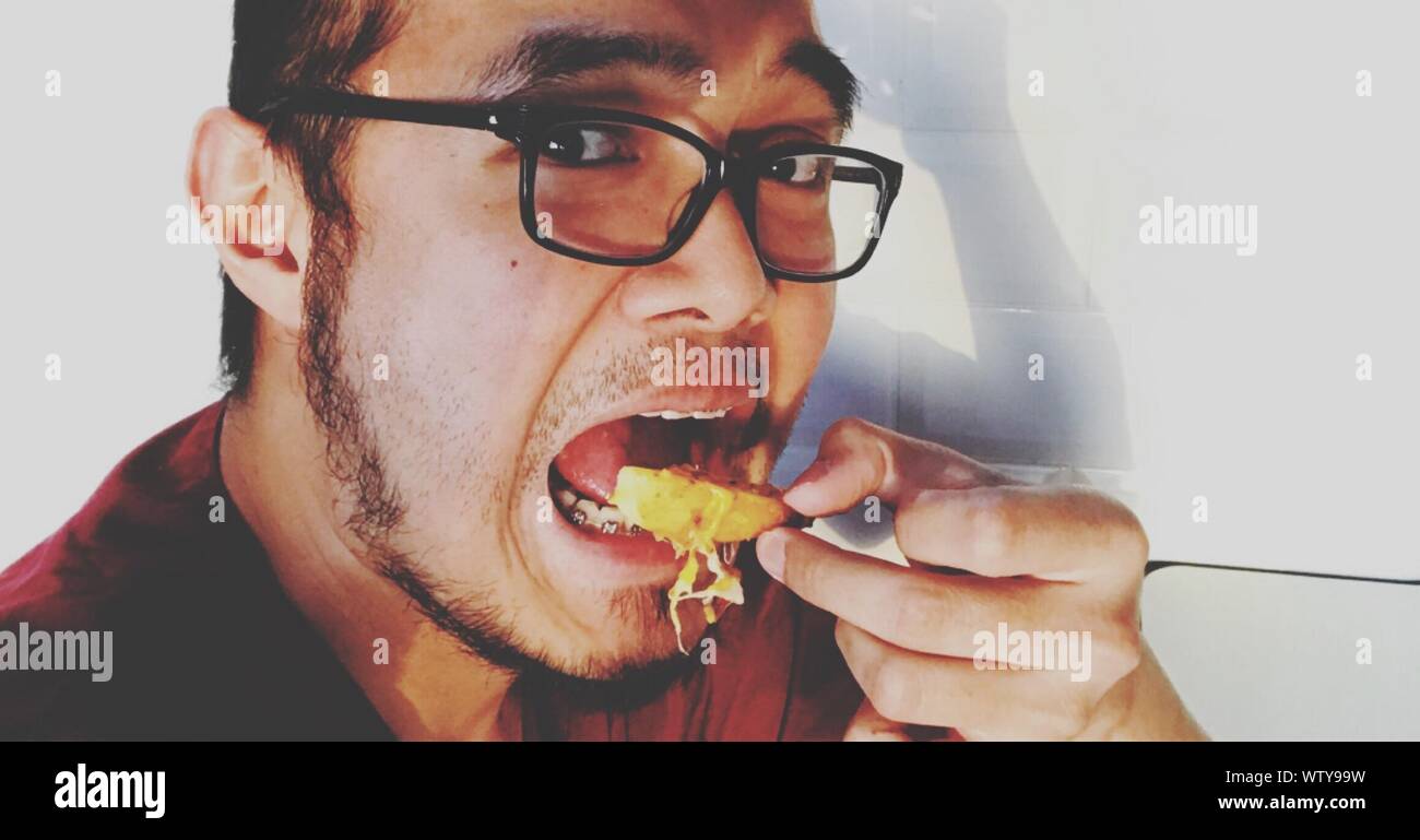 Cheese garlic bread hi-res stock photography and images - Alamy