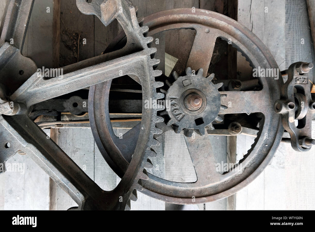 Horse powered mill hi-res stock photography and images - Alamy