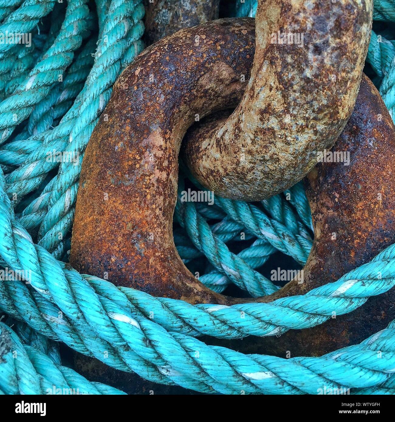 Metal and rope hi-res stock photography and images - Alamy