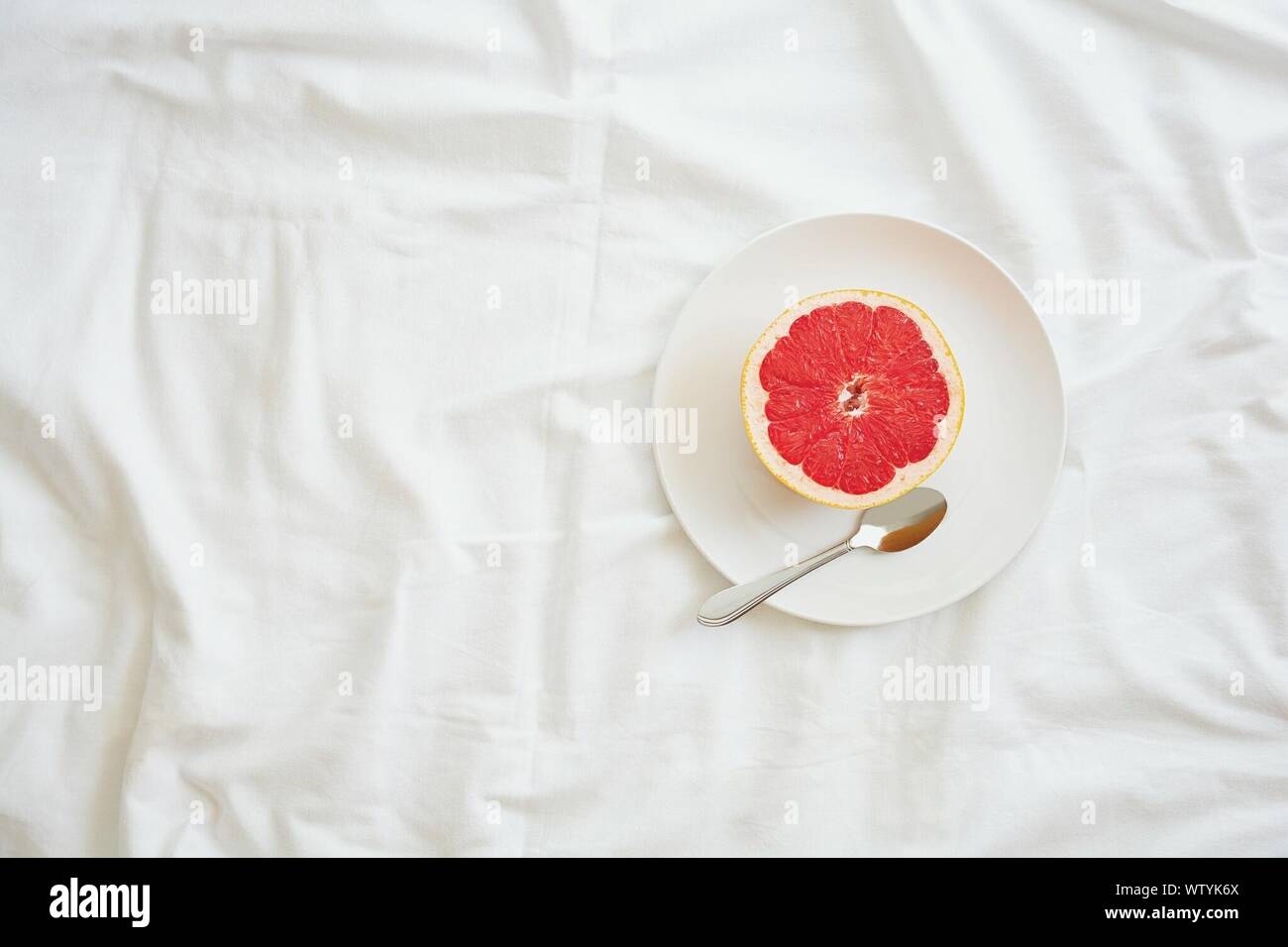 Blood on bed hi-res stock photography and images - Alamy