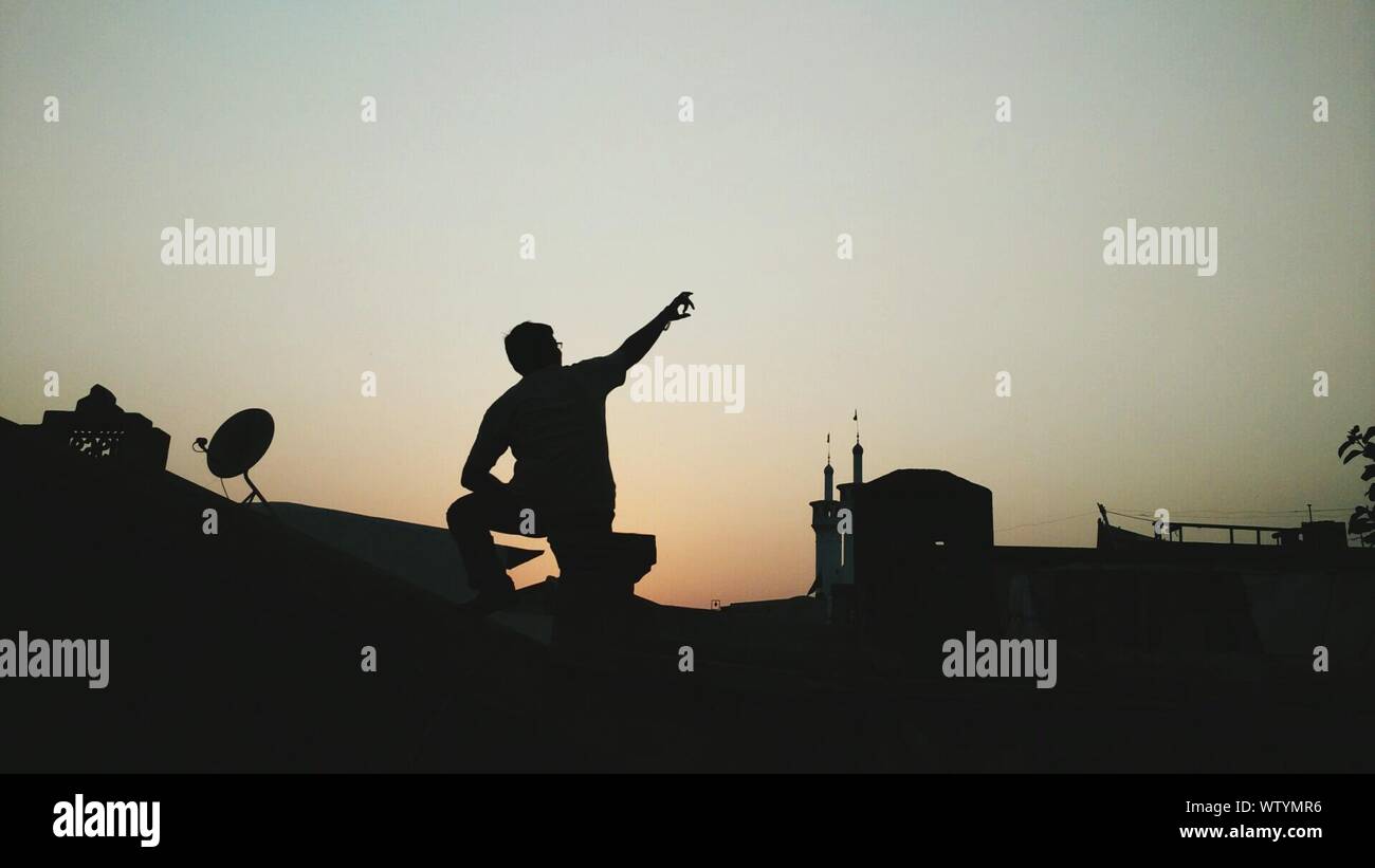 Rooftop sunset hi-res stock photography and images - Alamy