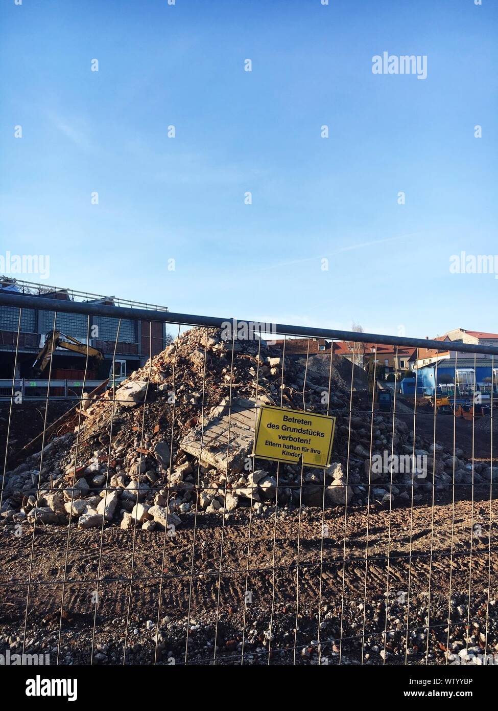 Rubble site hi-res stock photography and images - Alamy