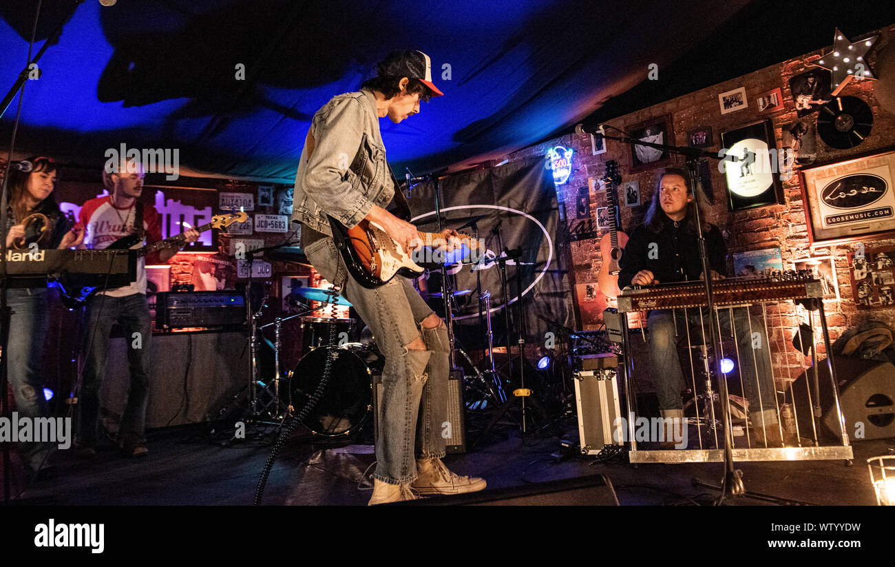 Robert chaney hi-res stock photography and images - Alamy