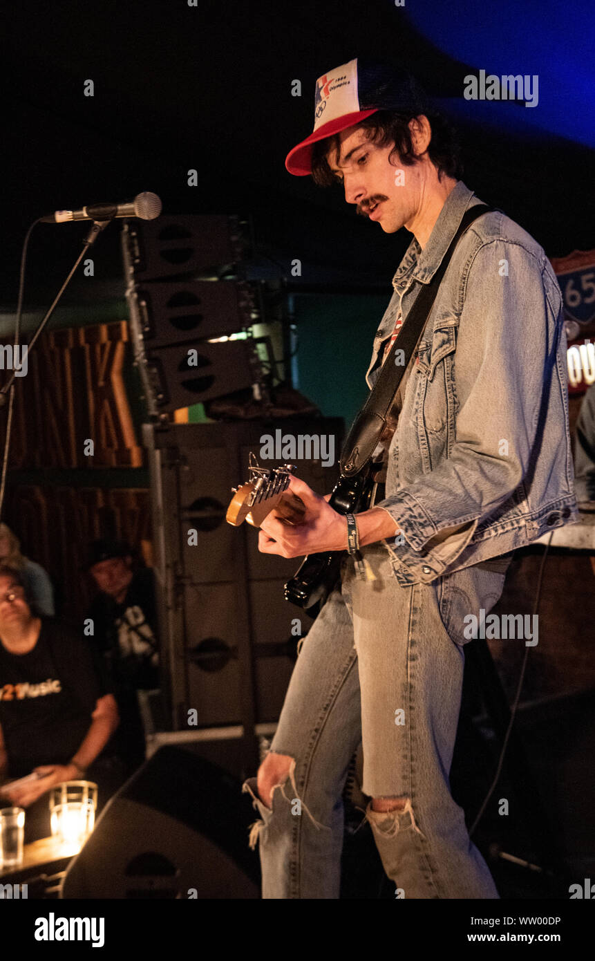 Robert chaney hi-res stock photography and images - Alamy