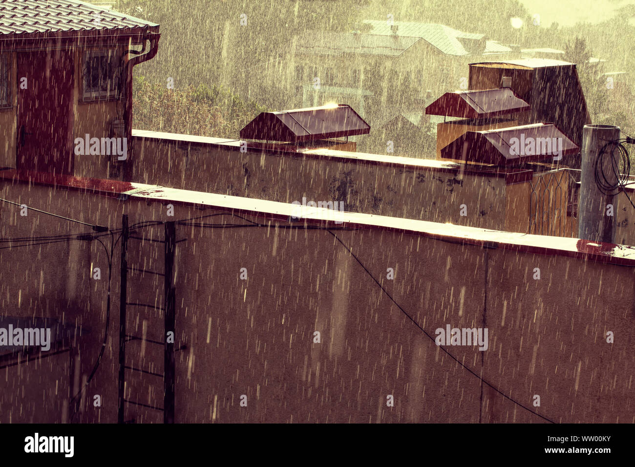 Rainwater falling hi-res stock photography and images - Alamy