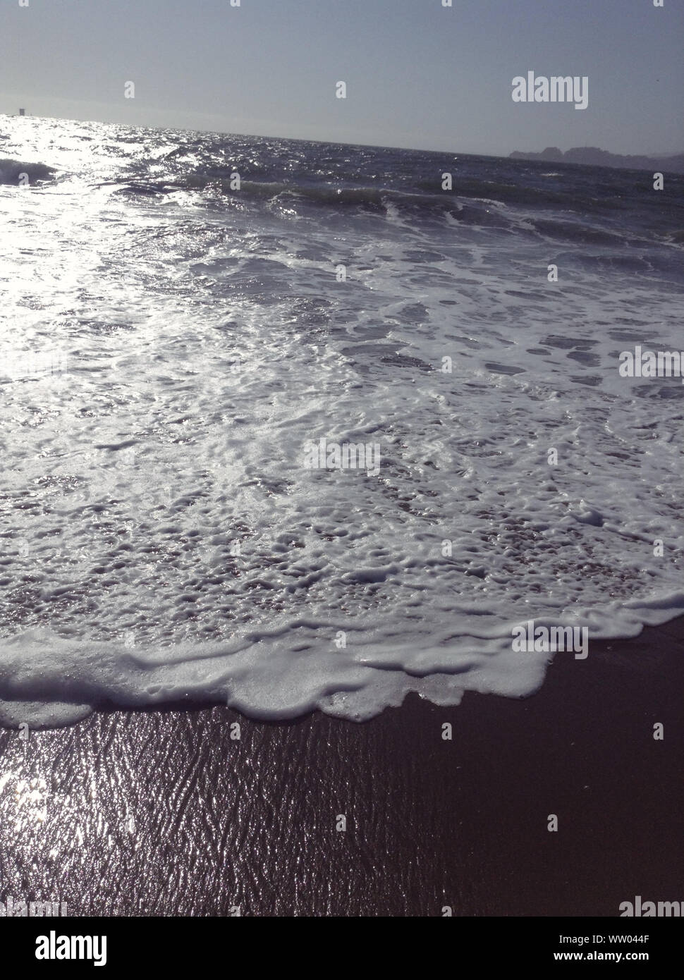 Sea on beach hi-res stock photography and images - Alamy