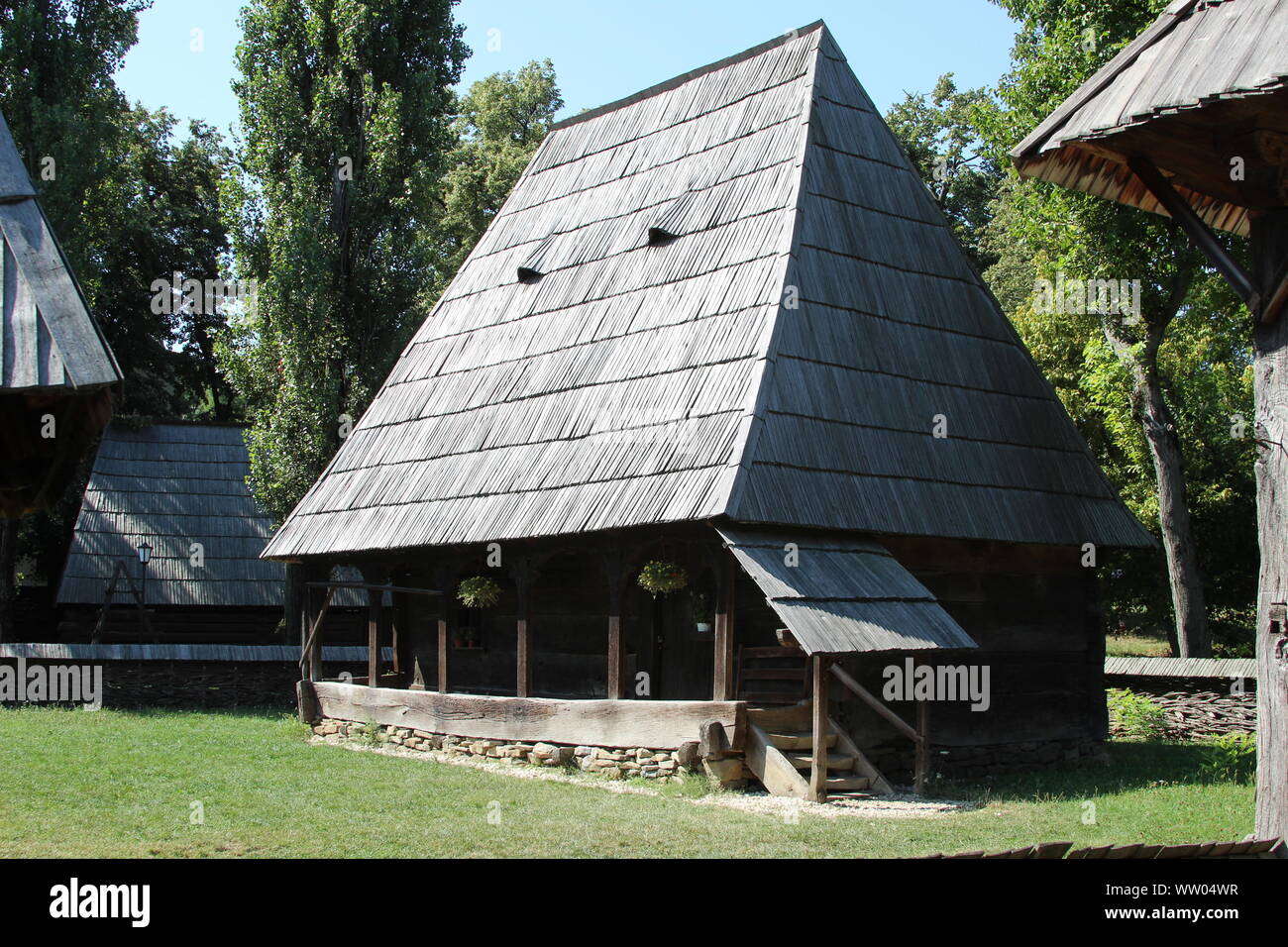 Traditional Romanian houses Stock Photo - Alamy