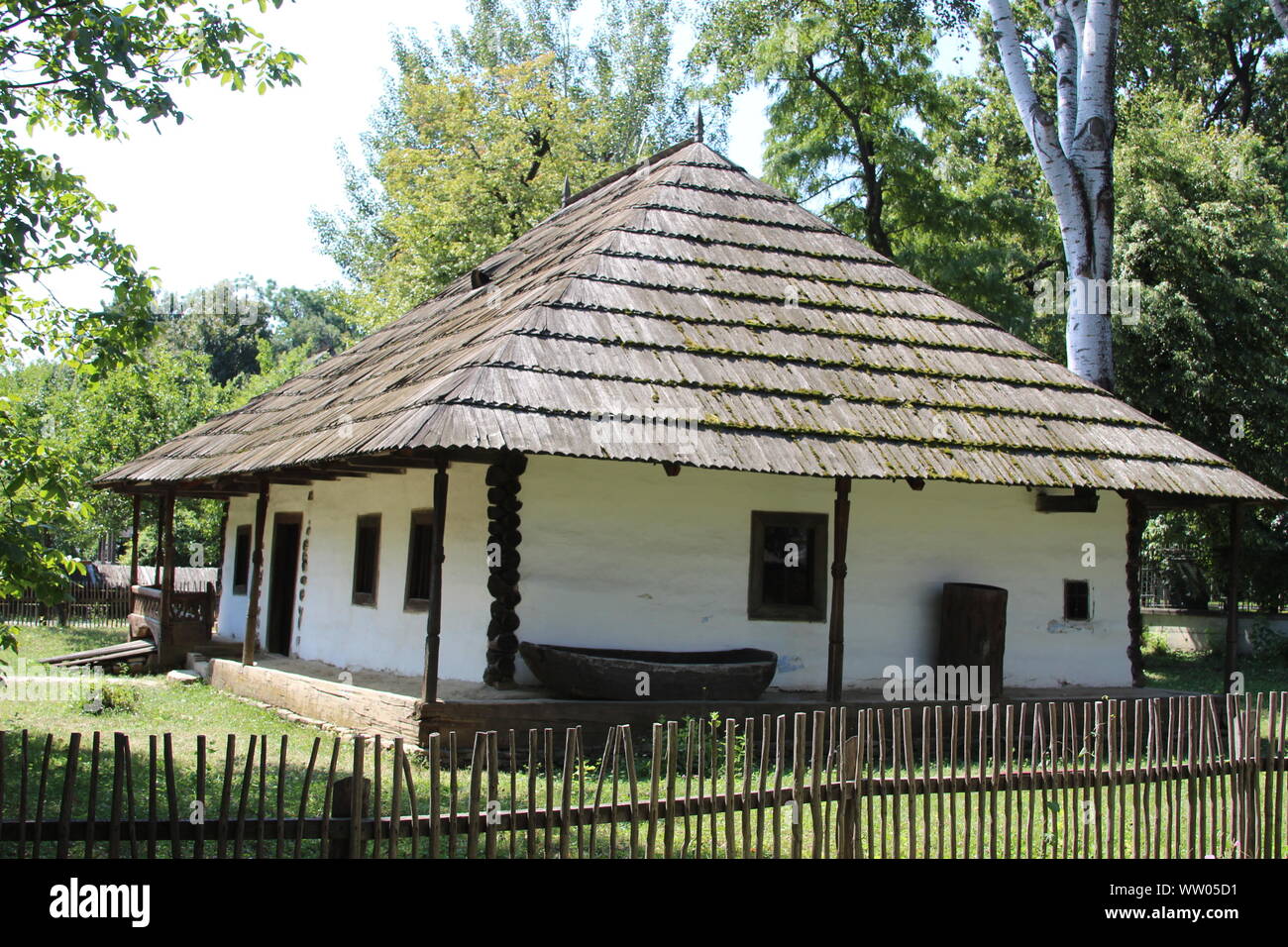 Traditional Romanian houses Stock Photo - Alamy