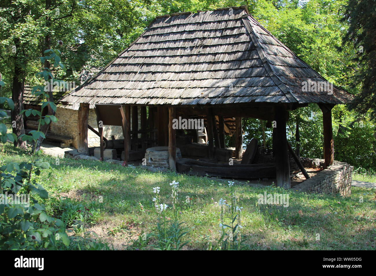 Traditional Romanian houses Stock Photo - Alamy