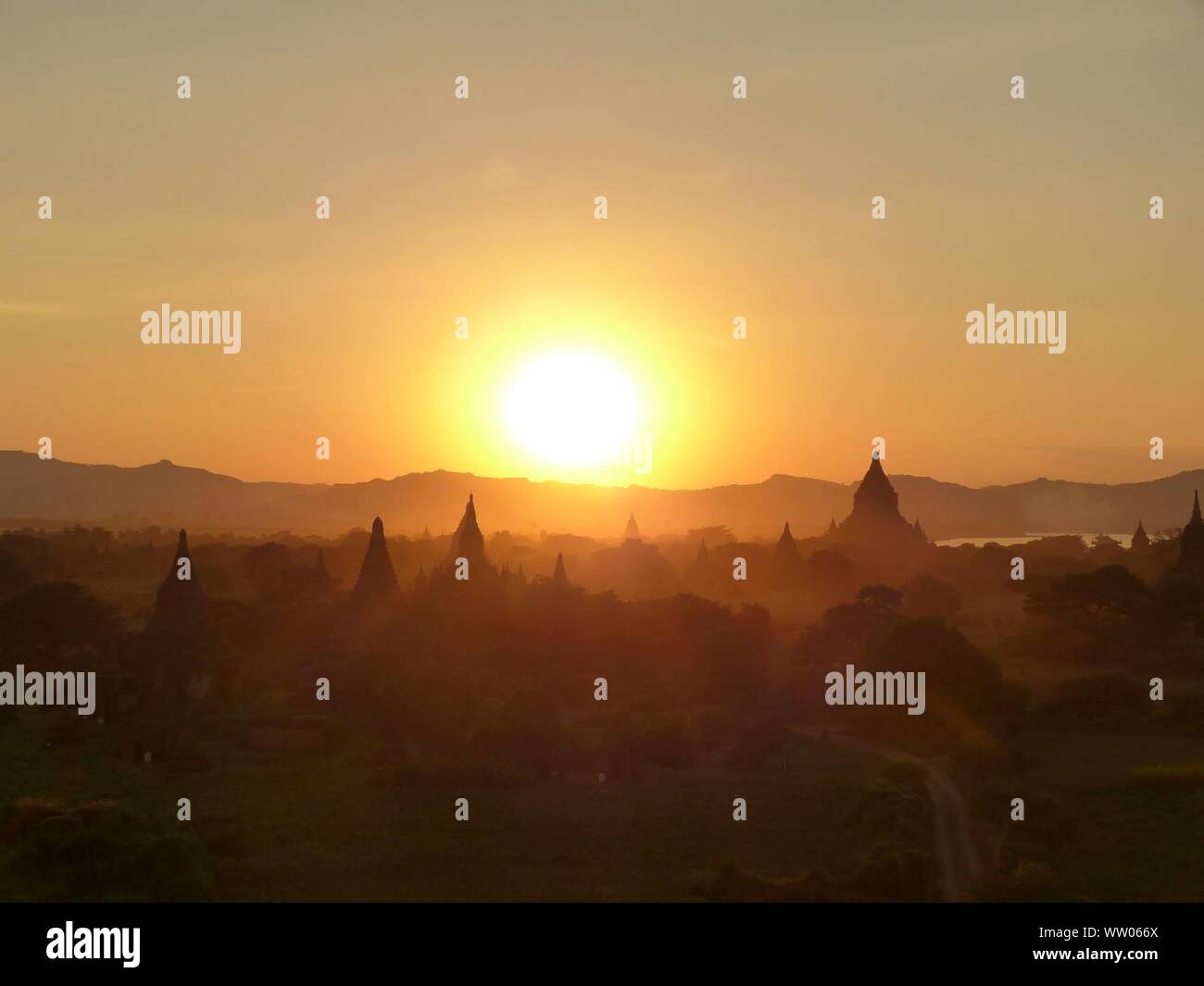 Majestic temples hi-res stock photography and images - Alamy