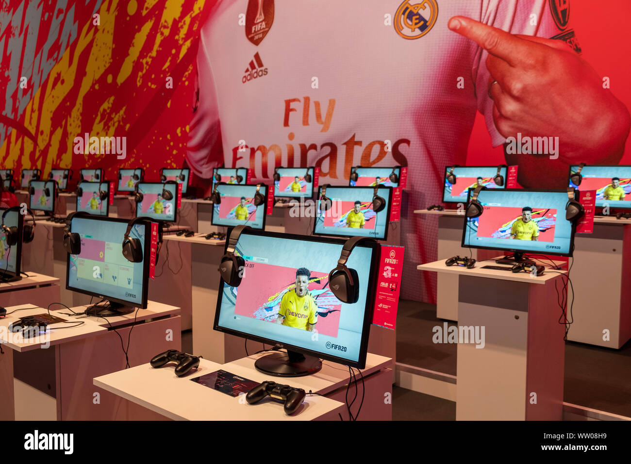 computer screens showing picture of Borussia Dortmund player Jadon ...