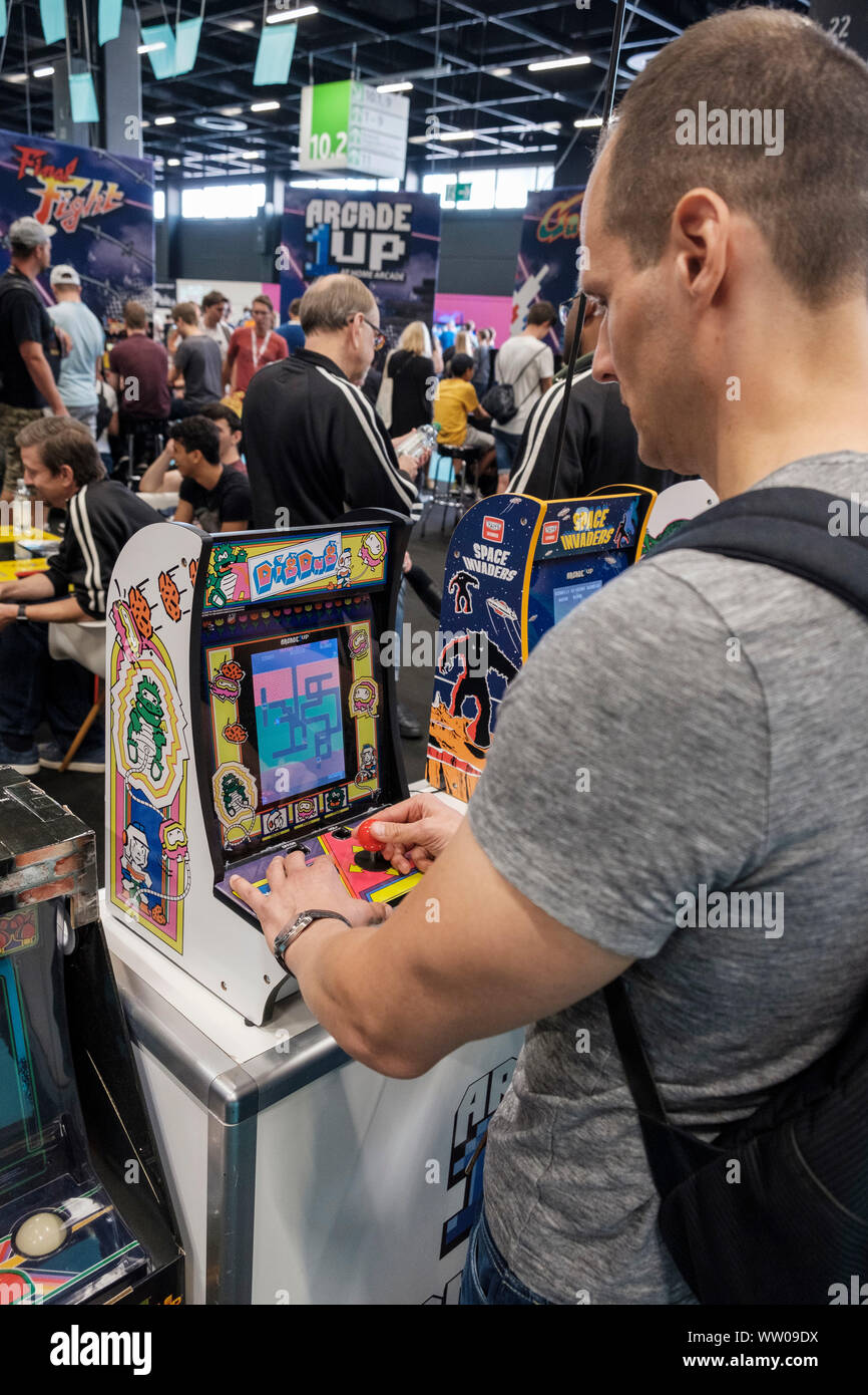 Gamer area hi-res stock photography and images - Alamy