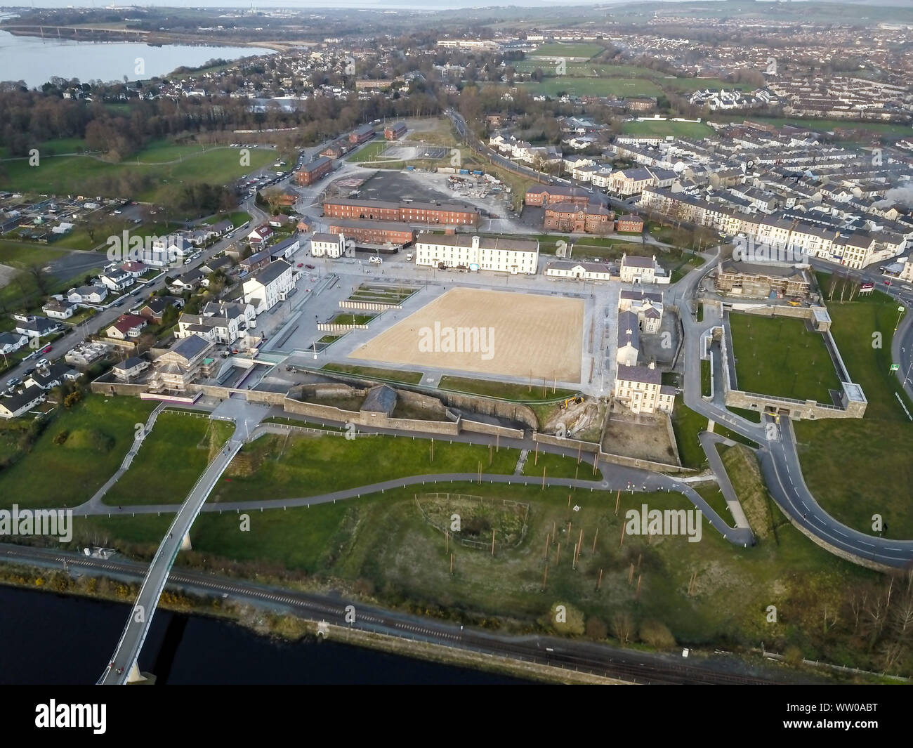 Ebrington square à londonderry hi-res stock photography and images - Alamy