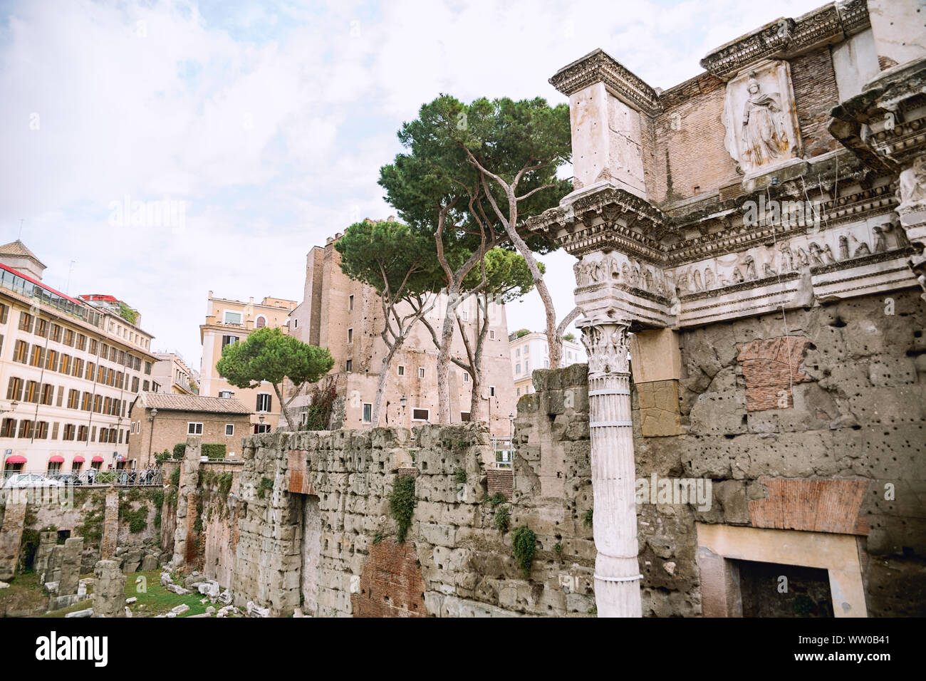 The ancient ruins at the Roman Forum Stock Photo - Alamy