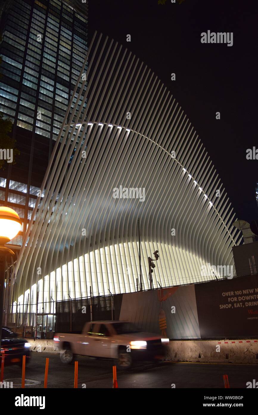 Oculus mall hi-res stock photography and images - Alamy