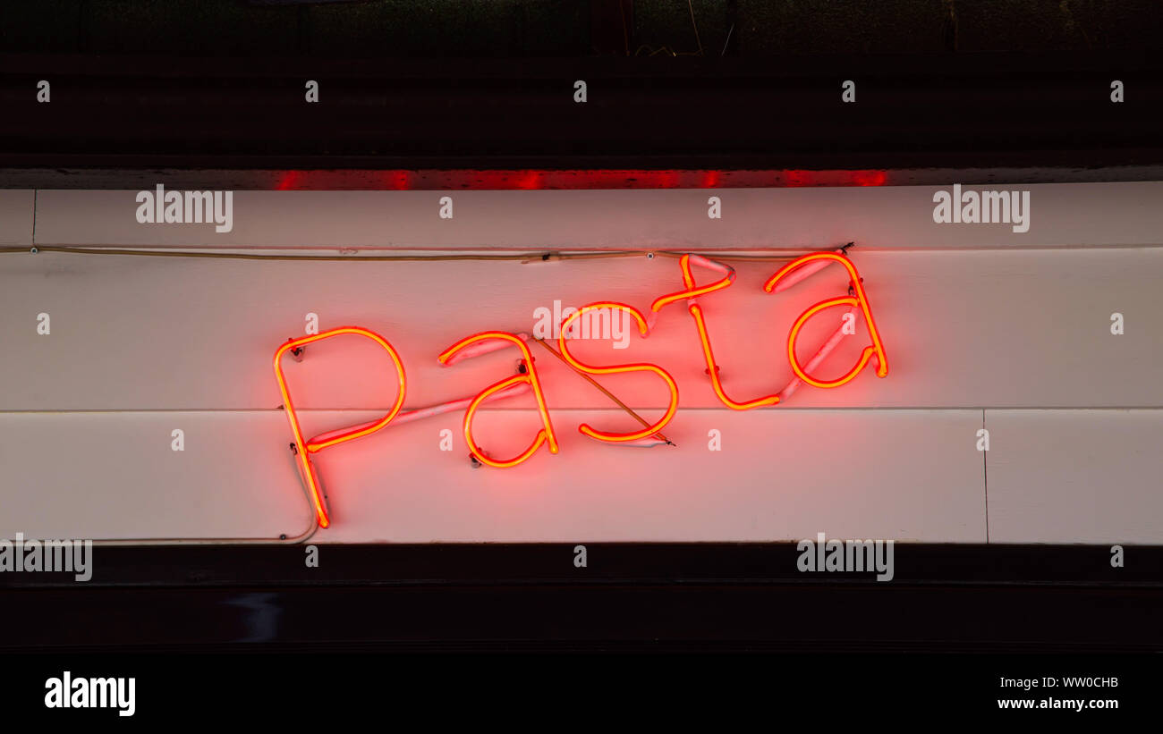 Pasta signage hi-res stock photography and images - Alamy
