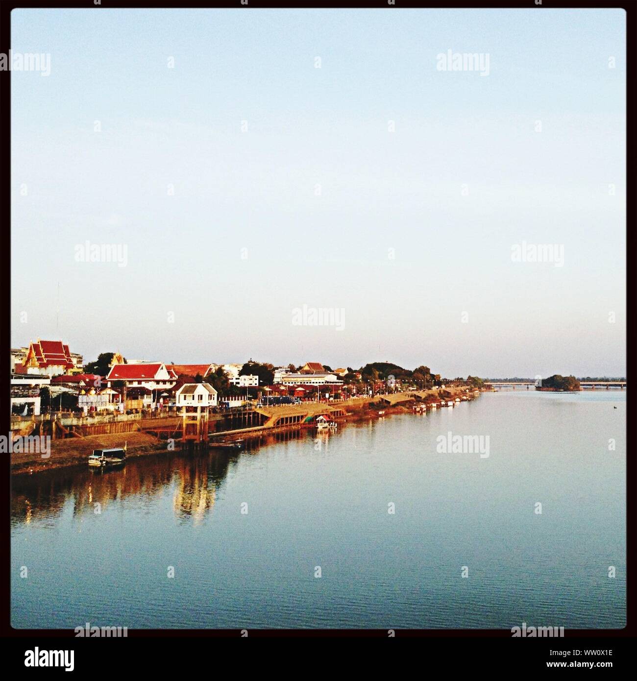 Edge on the waterfront hi-res stock photography and images - Alamy