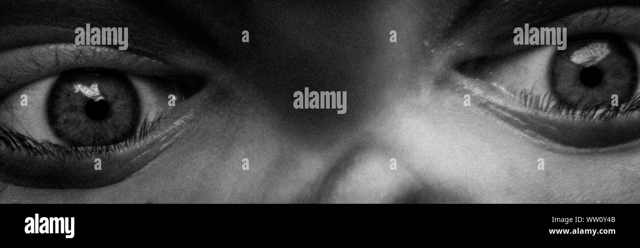 Human eyes view hi-res stock photography and images - Alamy