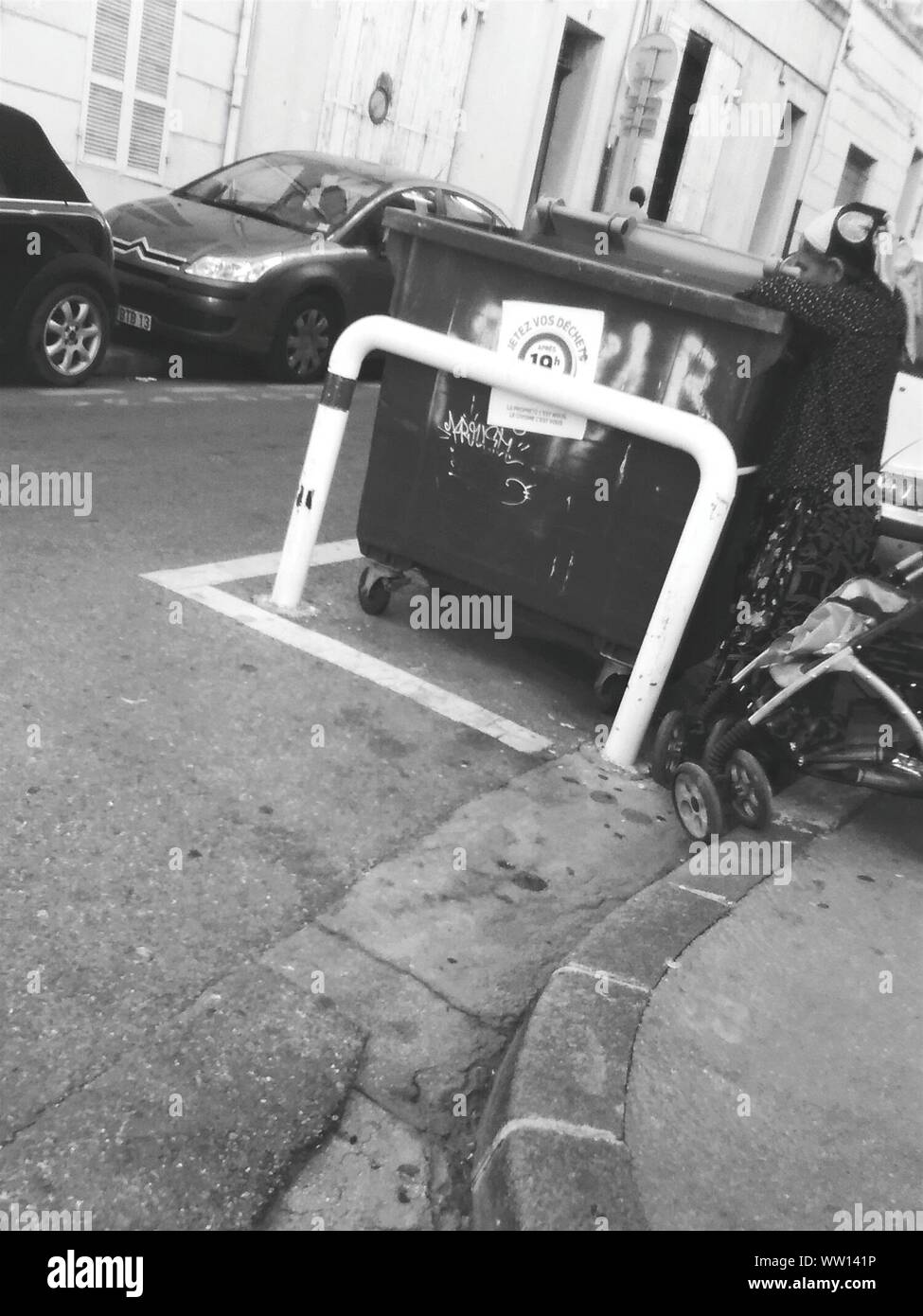 Homeless Woman Street High Resolution Stock Photography and Images - Alamy