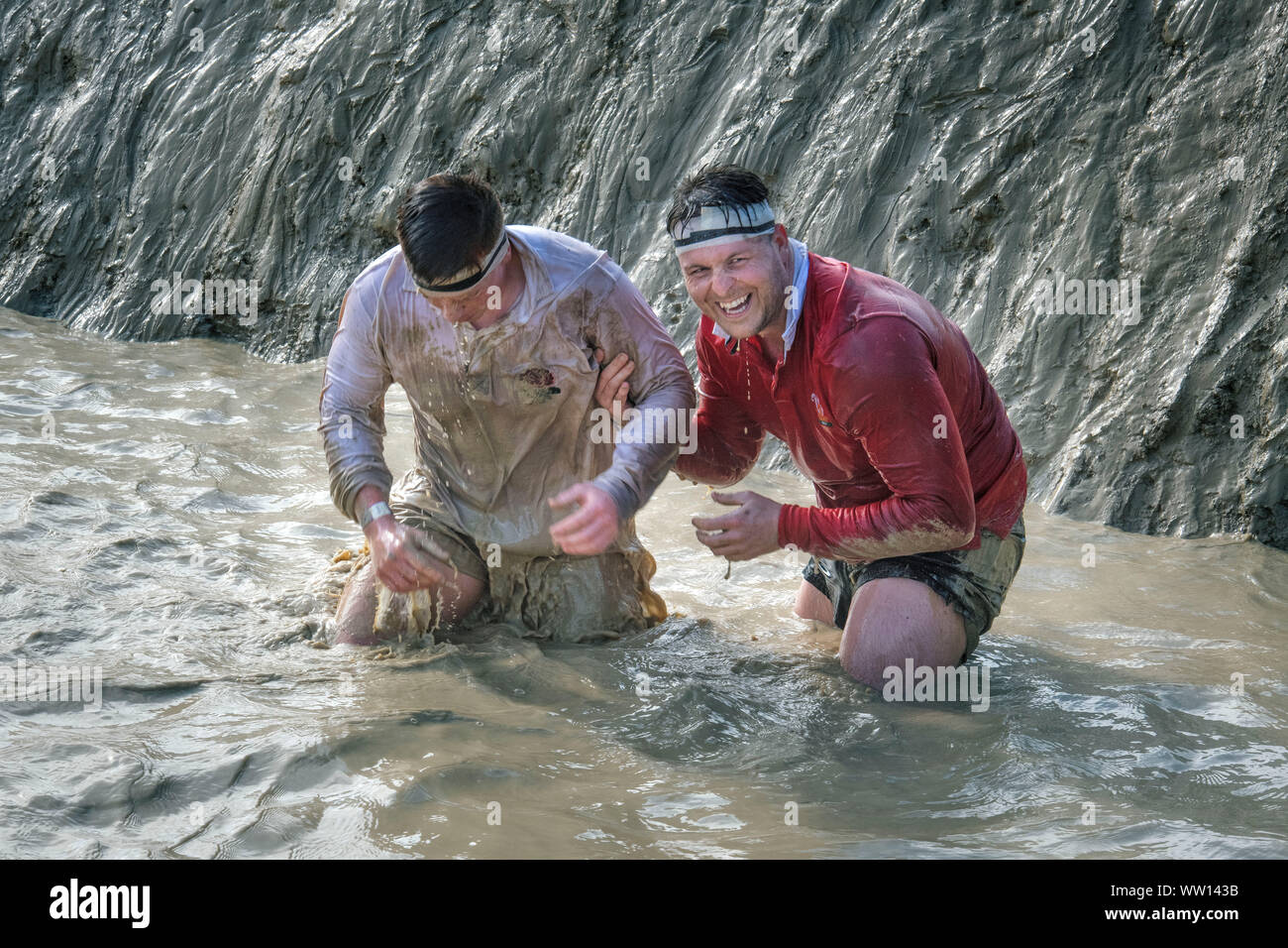 Muddy rugby players hi-res stock photography and images - Alamy