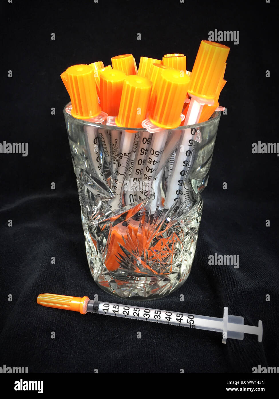 Number syringes hi-res stock photography and images - Alamy