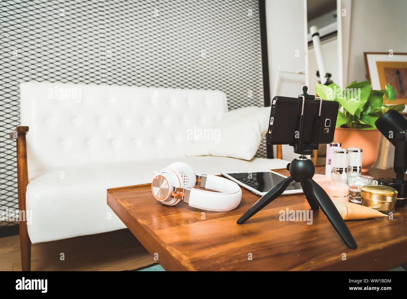 Technology and gadgets hi-res stock photography and images - Alamy