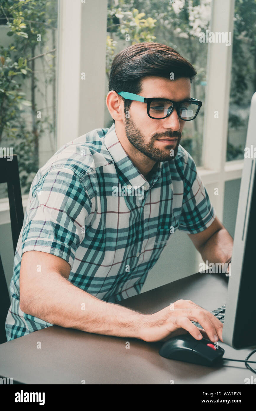 Internet manager hi-res stock photography and images - Alamy