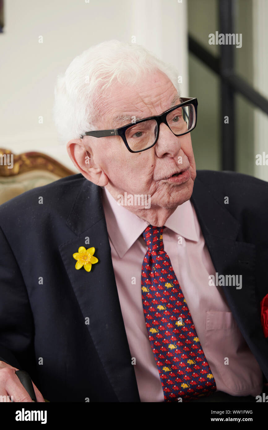 Barry Cryer at The Oldie Literary Lunch; 10/09/19 Stock Photo - Alamy