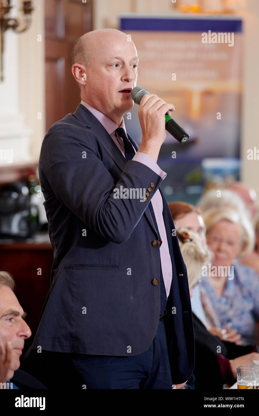 Harry Mount at The Oldie Literary Lunch 10/09/19 Stock Photo - Alamy