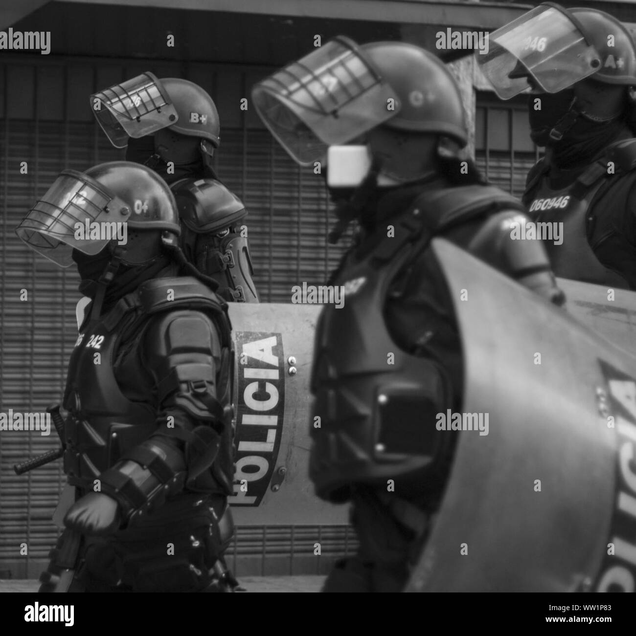 Police men hi-res stock photography and images - Alamy