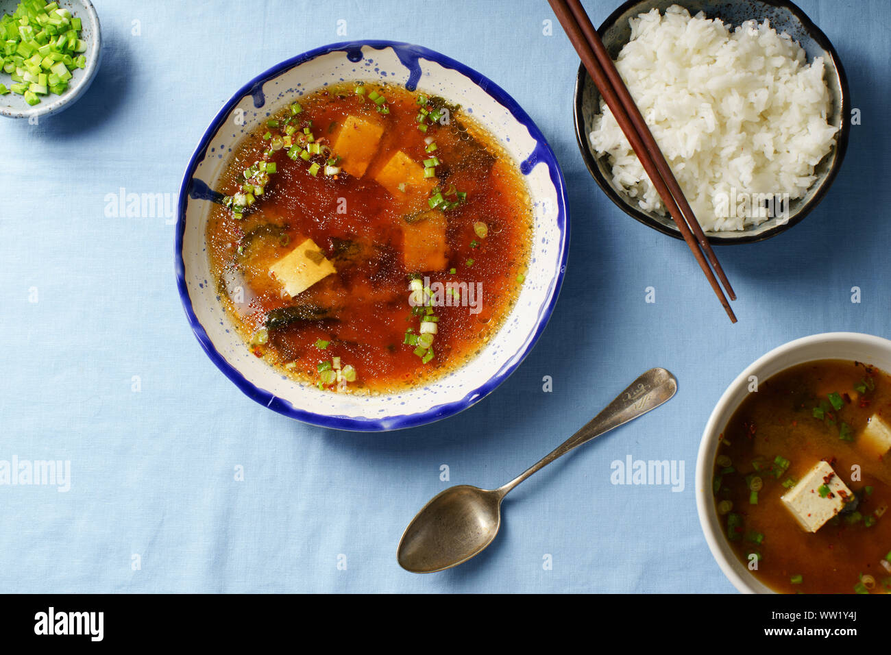 Japanese miso soup with tofu, wakame seaweed, spring onions and pepper flakes Stock Photo - Alamy