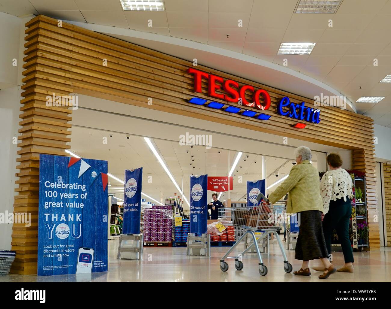 Tesco entrance hi-res stock photography and images - Alamy
