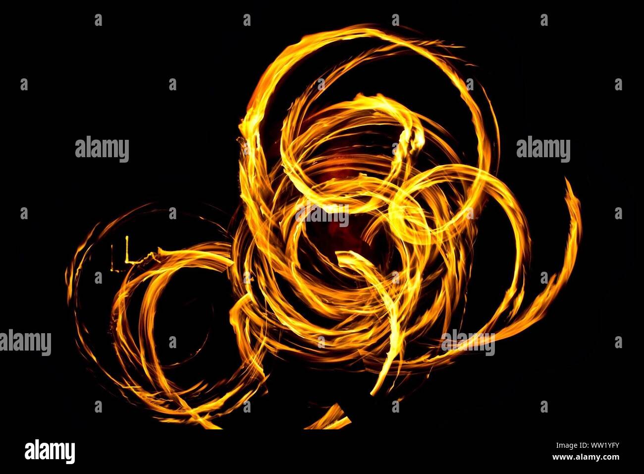 Blurred black background hi-res stock photography and images - Alamy