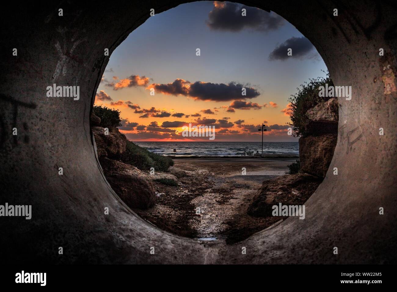 Pipe ocean sea beach hi-res stock photography and images - Alamy