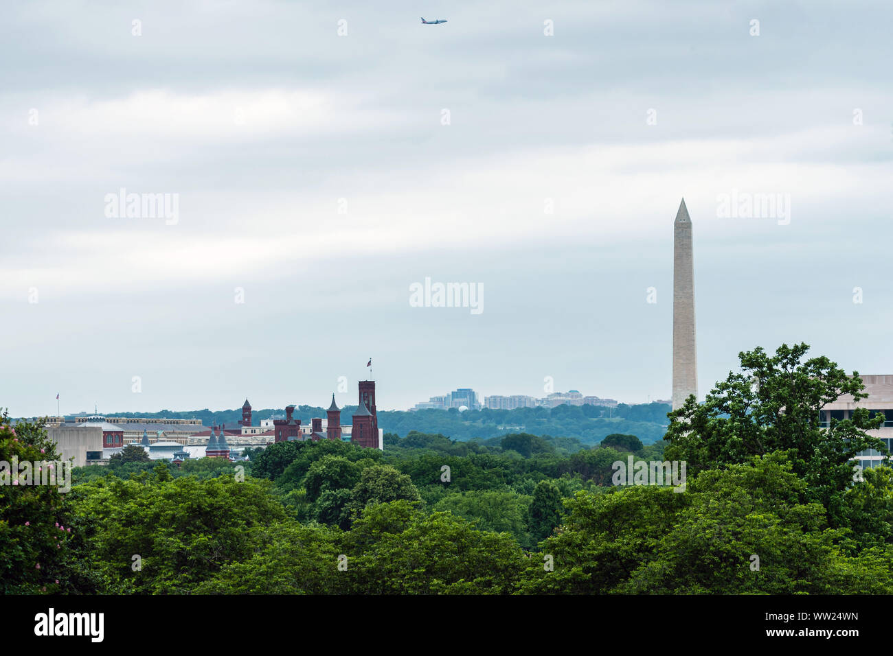 Aerial view of us capitol building hi-res stock photography and images ...