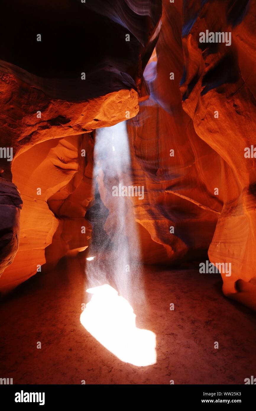 Through the rocks hi-res stock photography and images - Alamy