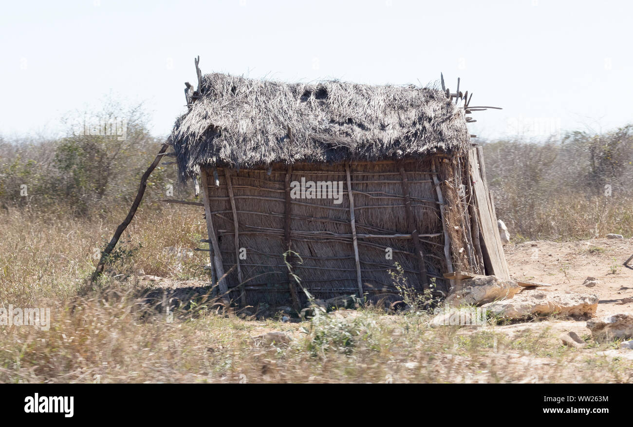 African hut collapse hi-res stock photography and images - Alamy