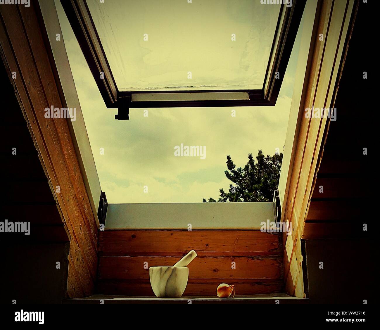 Open Hatch High Resolution Stock Photography and Images - Alamy