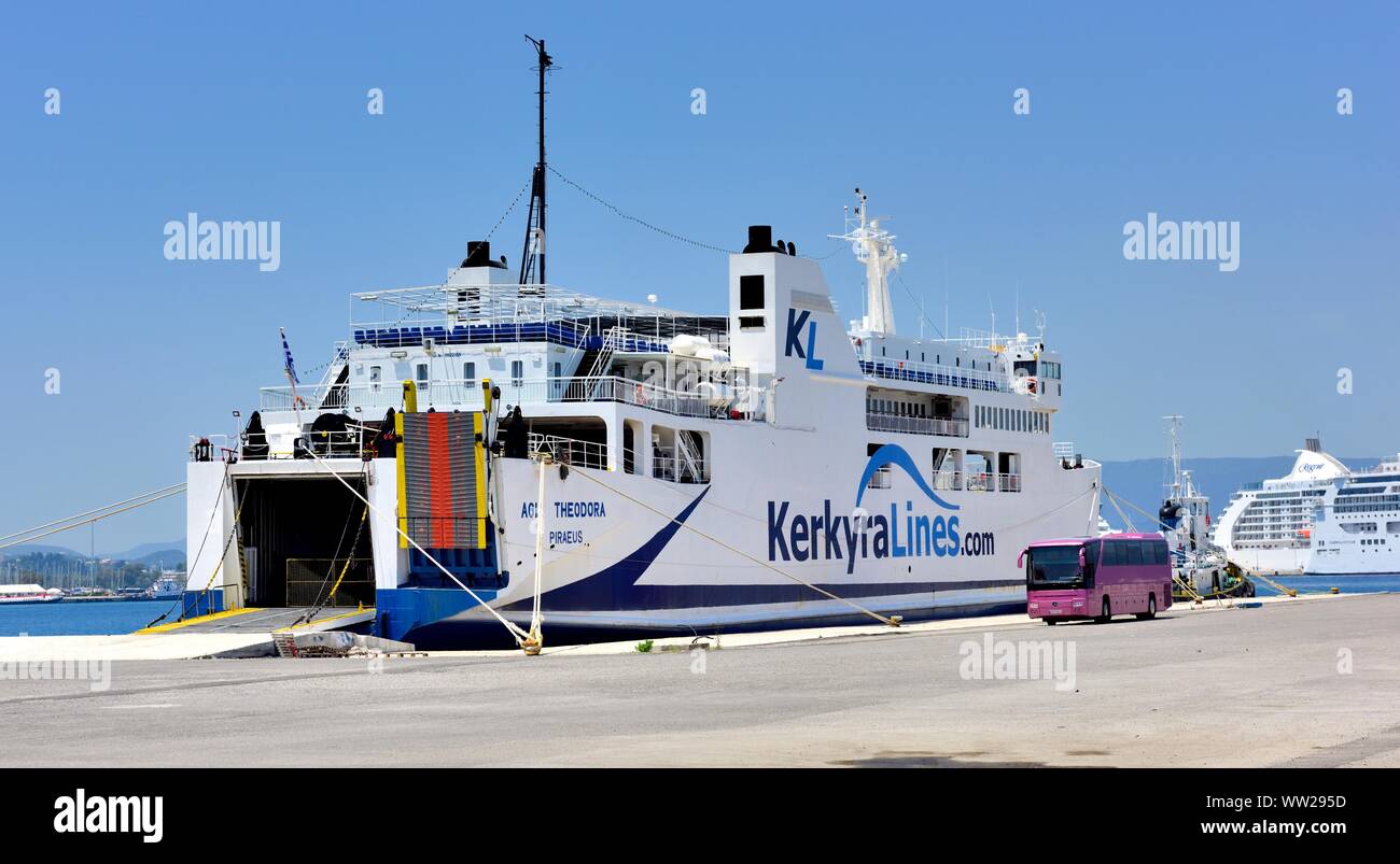 Ro ro ship not roro hi-res stock photography and images - Alamy