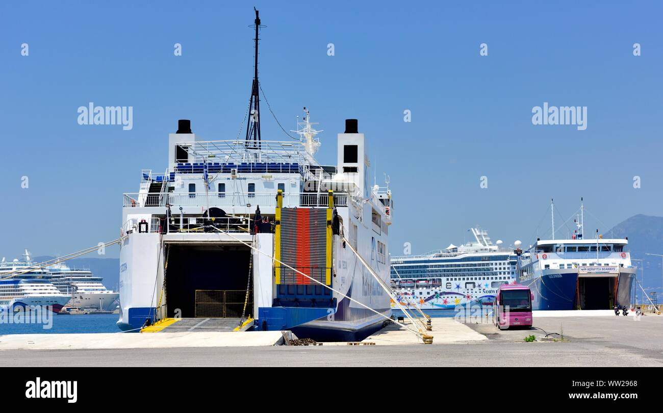 Ro ro passenger ship hi-res stock photography and images - Alamy