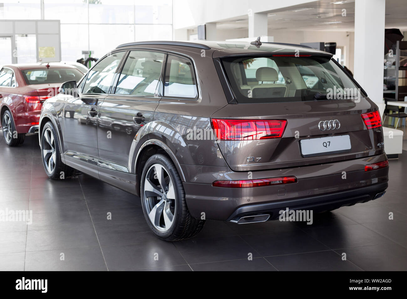 Audi q7 2019 hi-res stock photography and images - Alamy