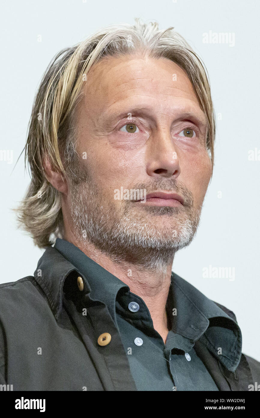 Danish actor mads mikkelsen danish hi-res stock photography and images ...