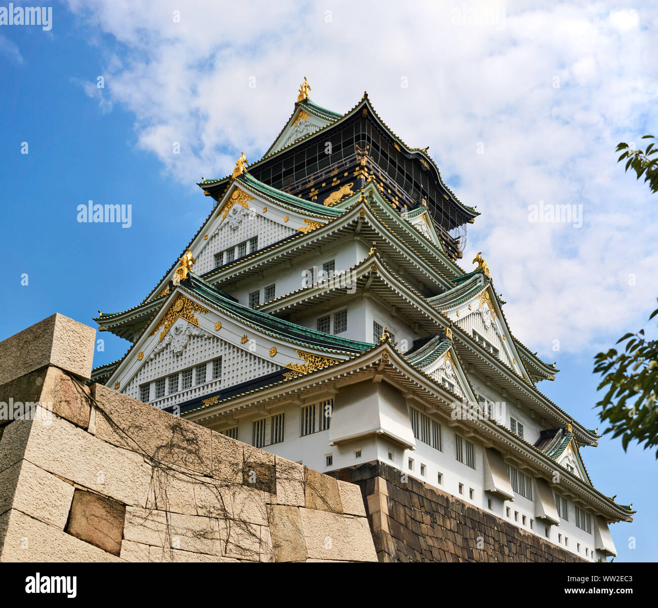Stone walls osaka castle hi-res stock photography and images - Alamy